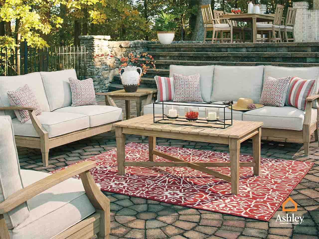 გარე ავეჯის იდეები ვერანდისთვის ან ეზოსთვის • Ashley HomeStore